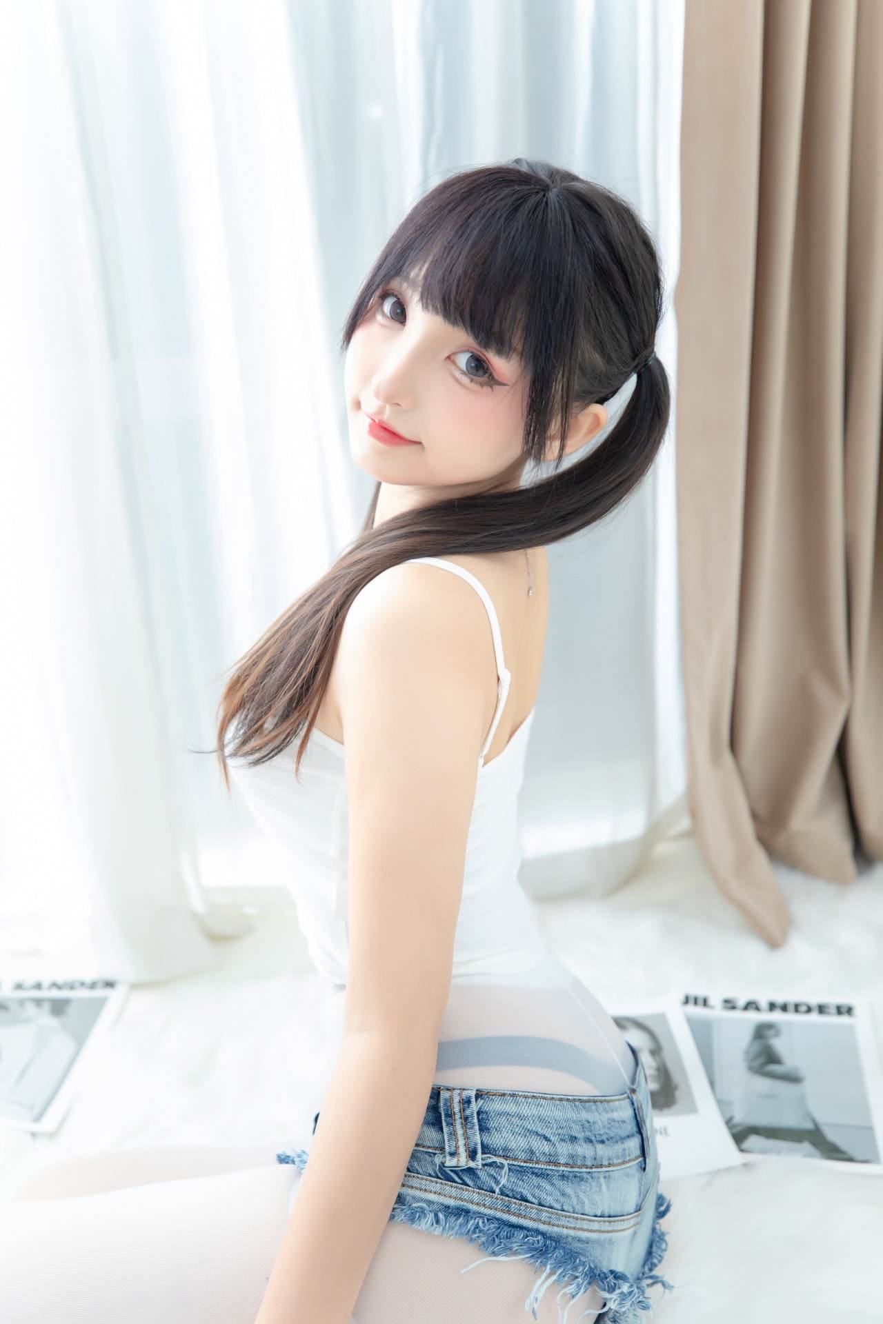 神楽坂真冬-第四季 46《牛仔兔兔》 [75P-152MB] - 柚子肉