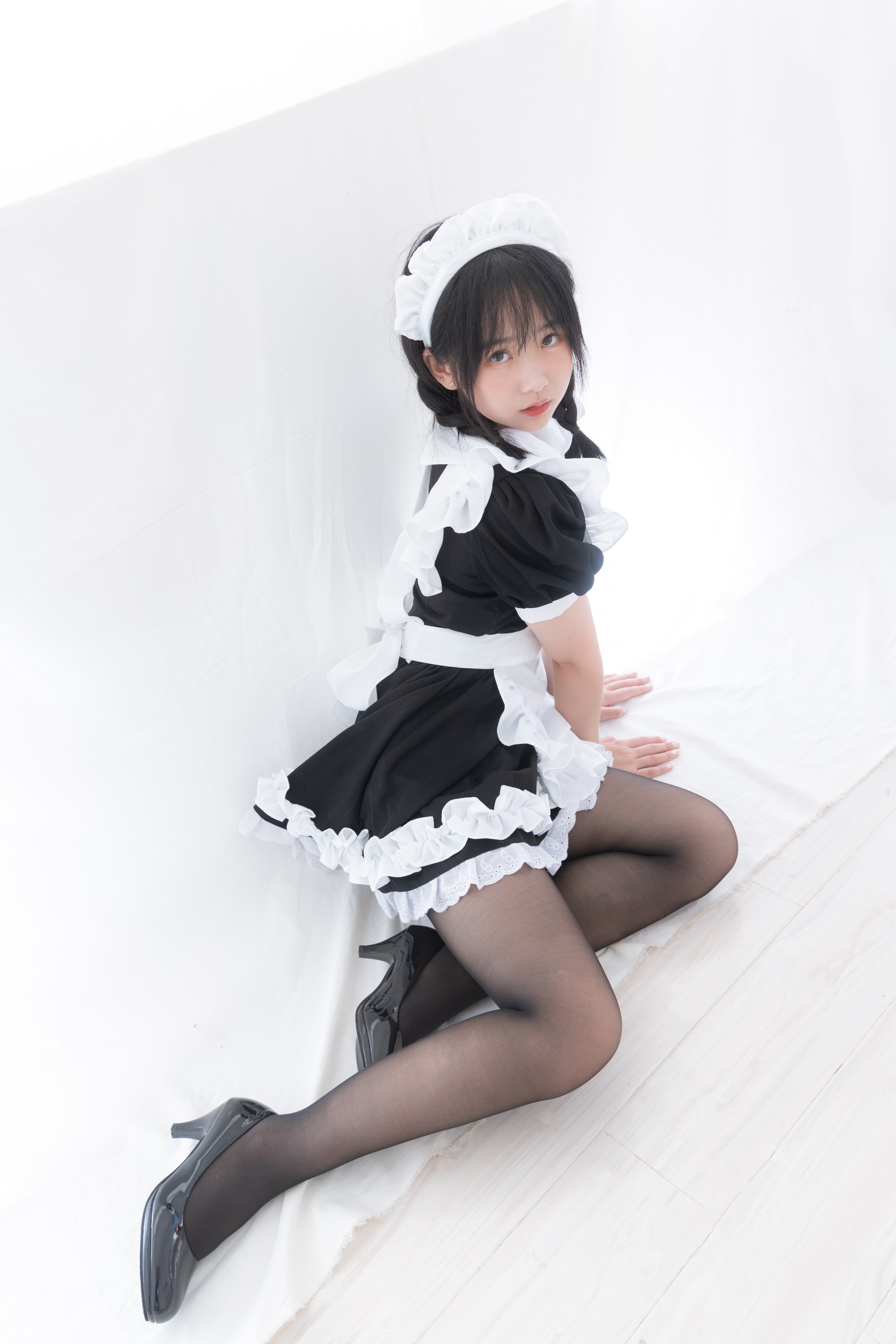 【少女秩序】ex07 猫猫 白丝黑丝女仆 [29P-122MB] - 猫爪