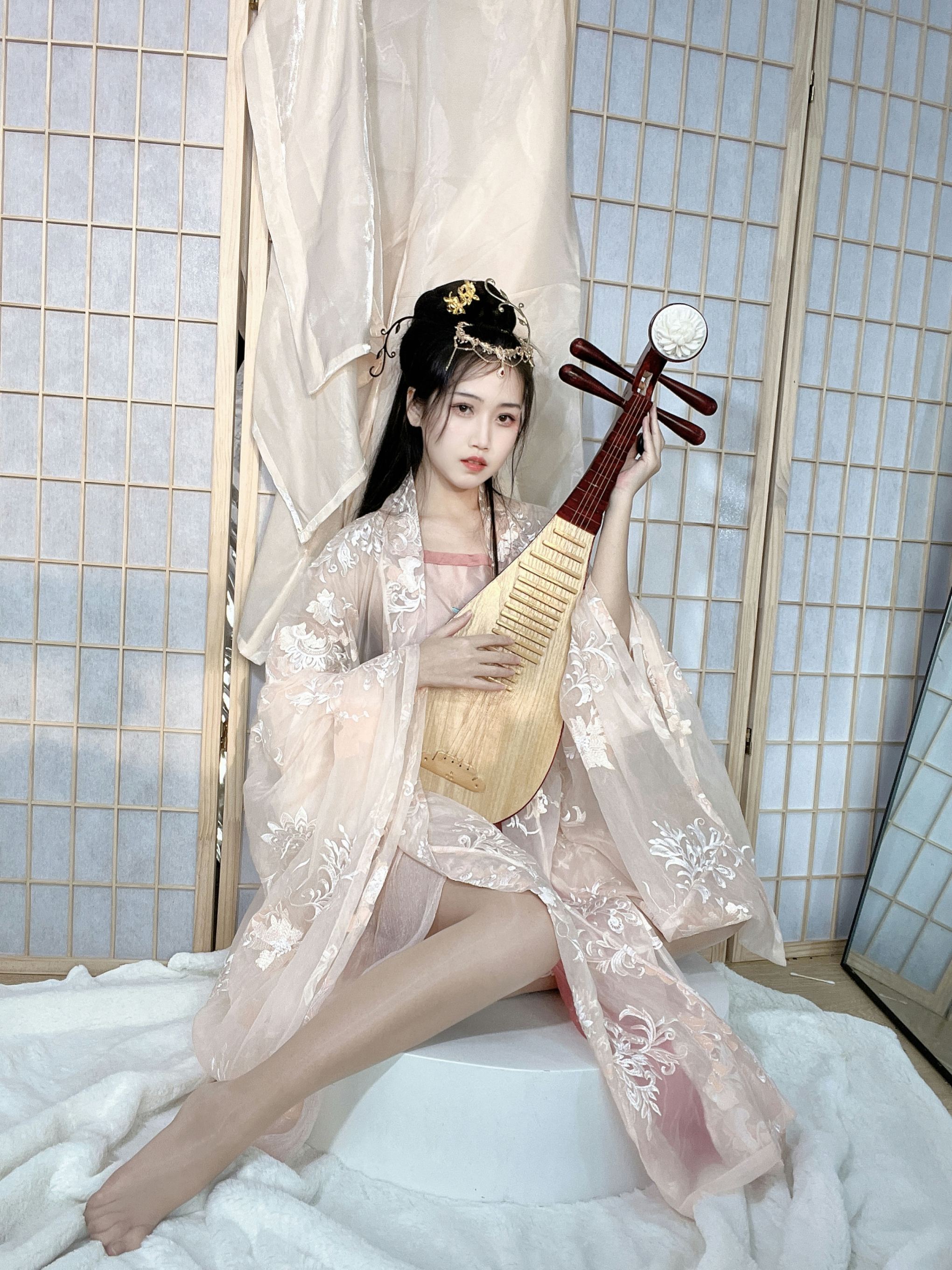 不呆猫-古风温泉人妻 [56P1V-1.40GB] - 柚子肉