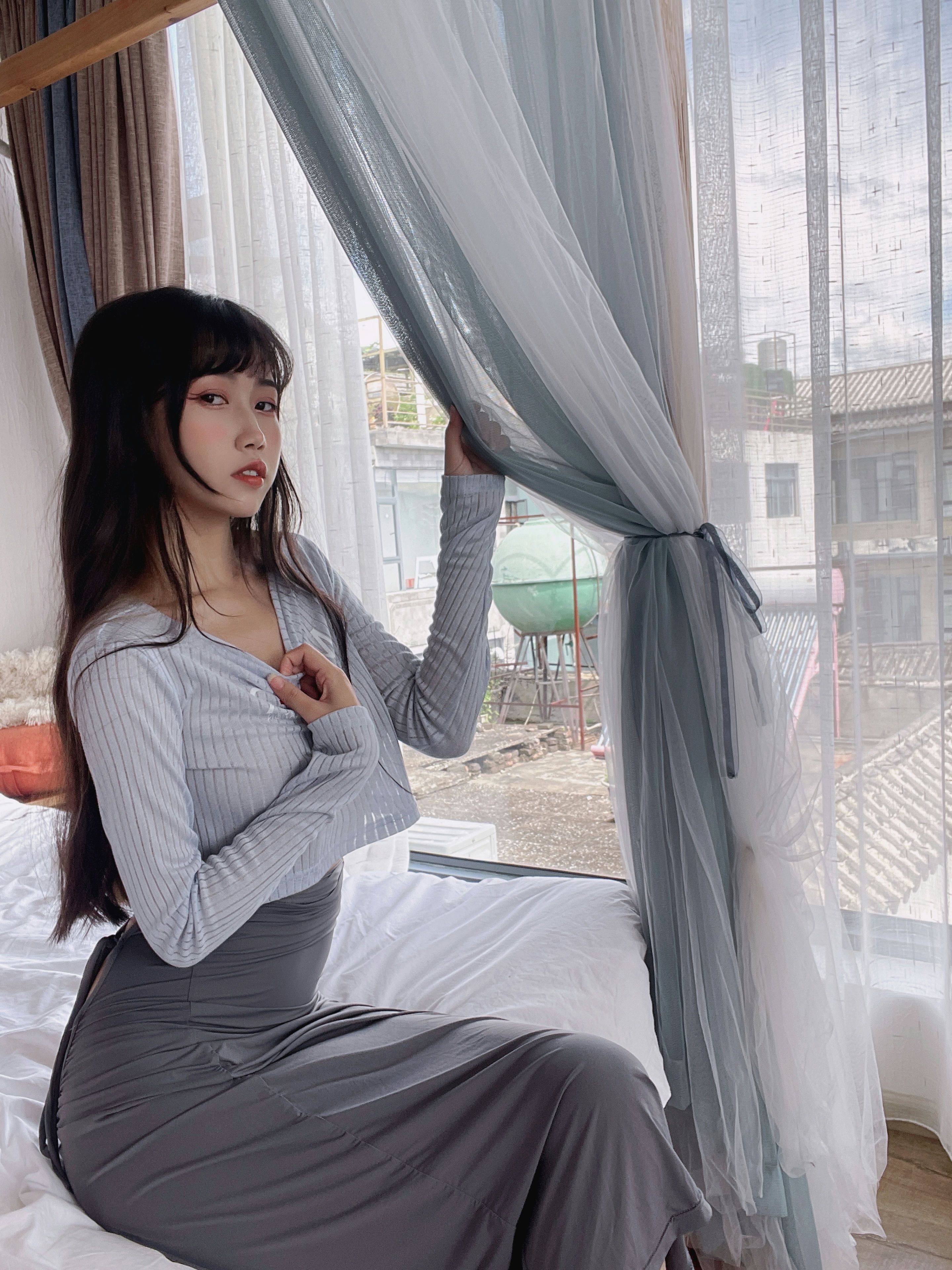 【不呆猫】姐姐 [39P3V-1.28GB] - 猫爪