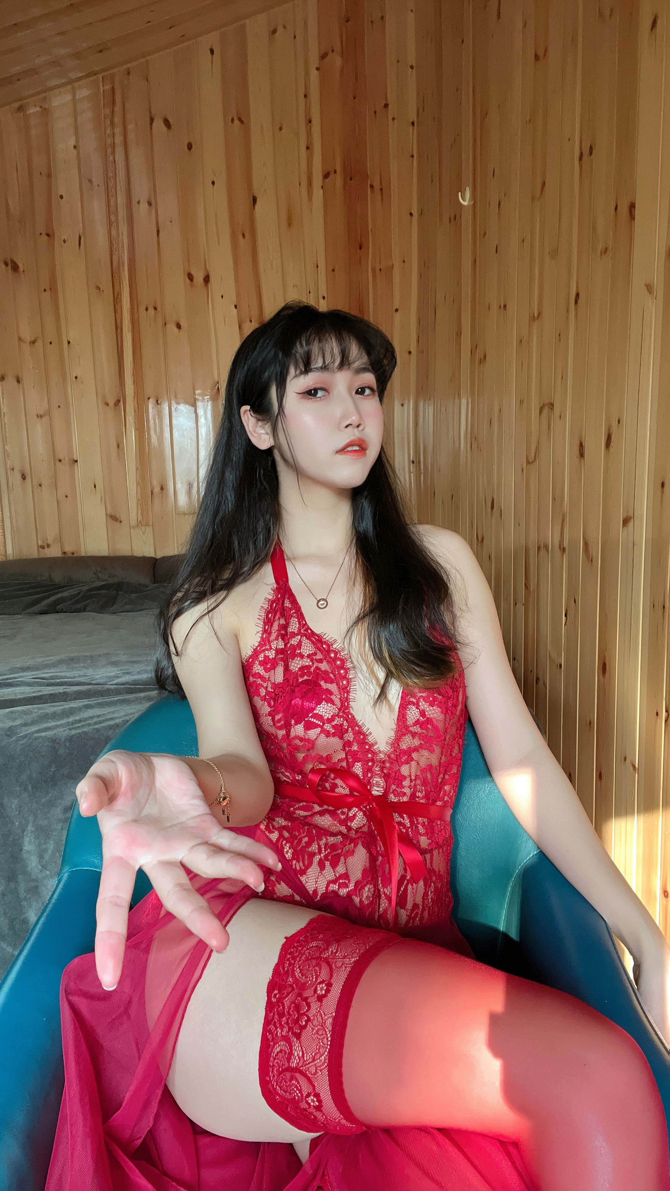 【不呆猫】霸气红色人妻 [57P1V-1.78GB] - 猫爪