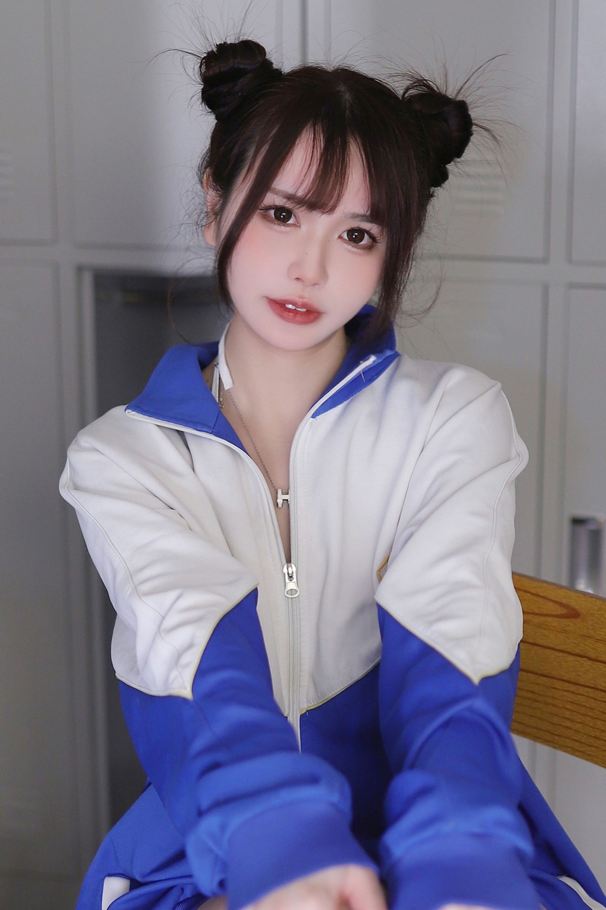 Tina很妖孽呀-清纯校园学妹 [26P-167MB] - 柚子肉