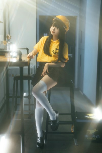 rua阮阮-白丝外卖员 [40P-704MB] - 柚子肉