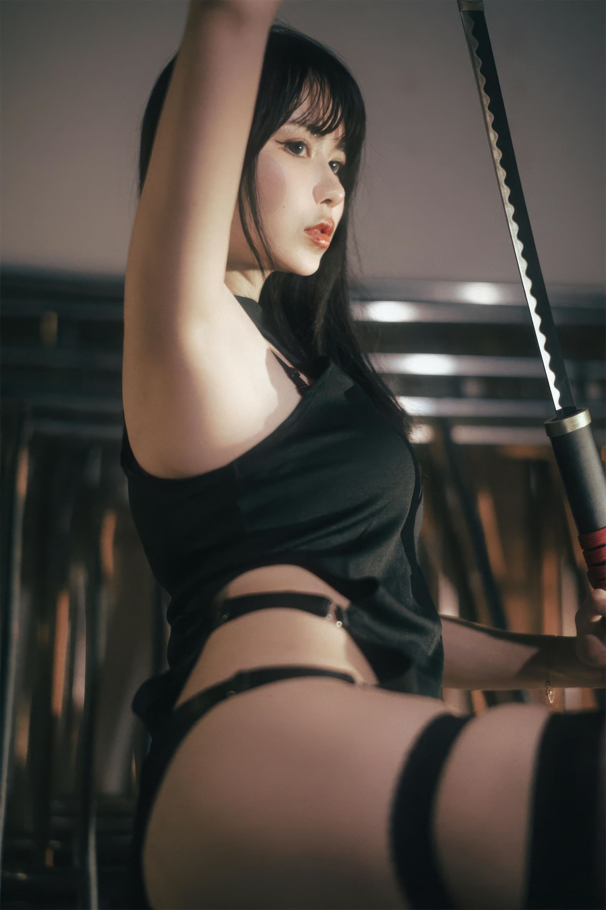 Tina很妖孽呀-战斗服旗袍 [32P-283MB] - 柚子肉