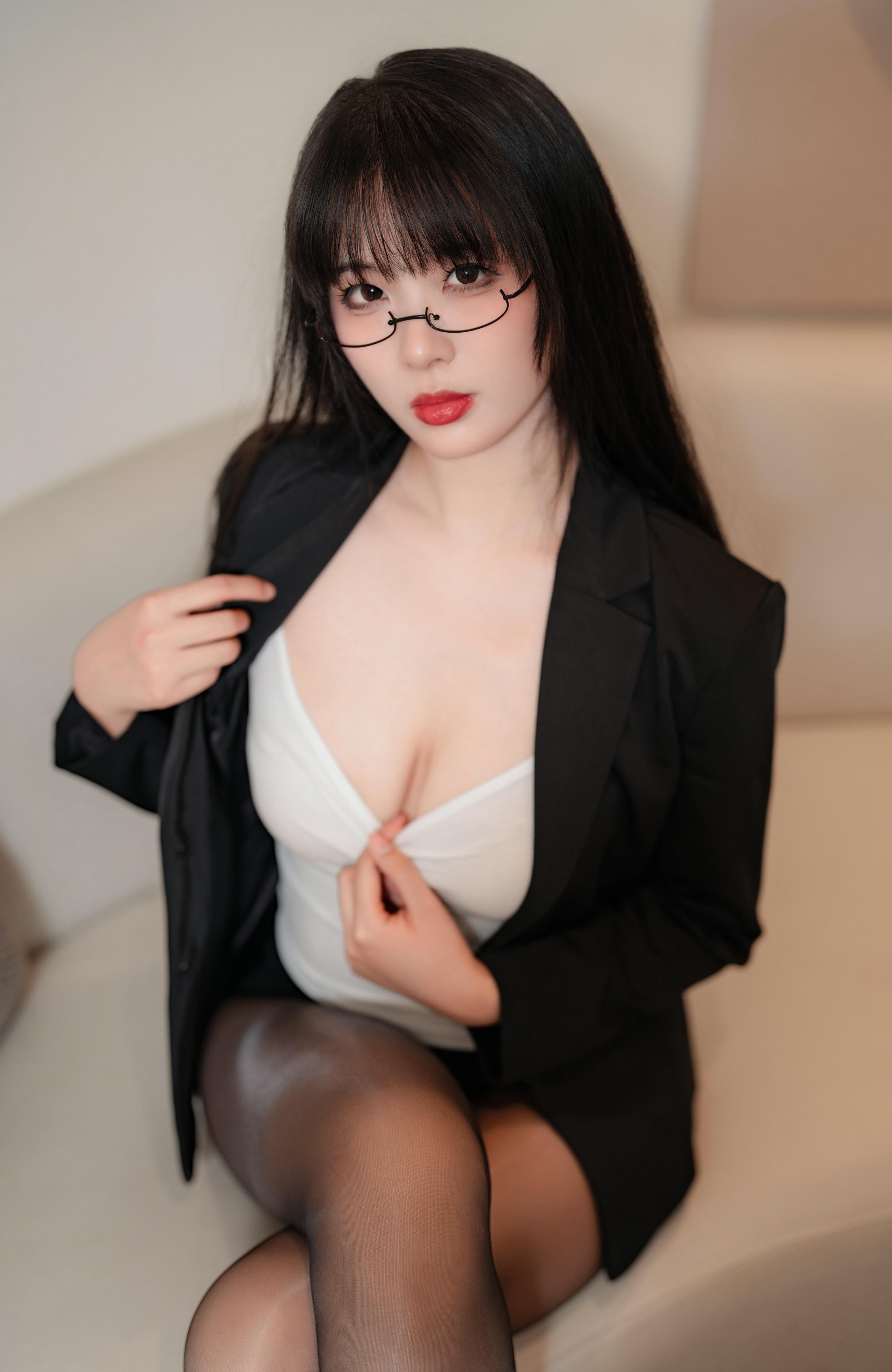 【轩萧学姐】下班后油亮黑丝ol [72P-255MB] - 猫爪