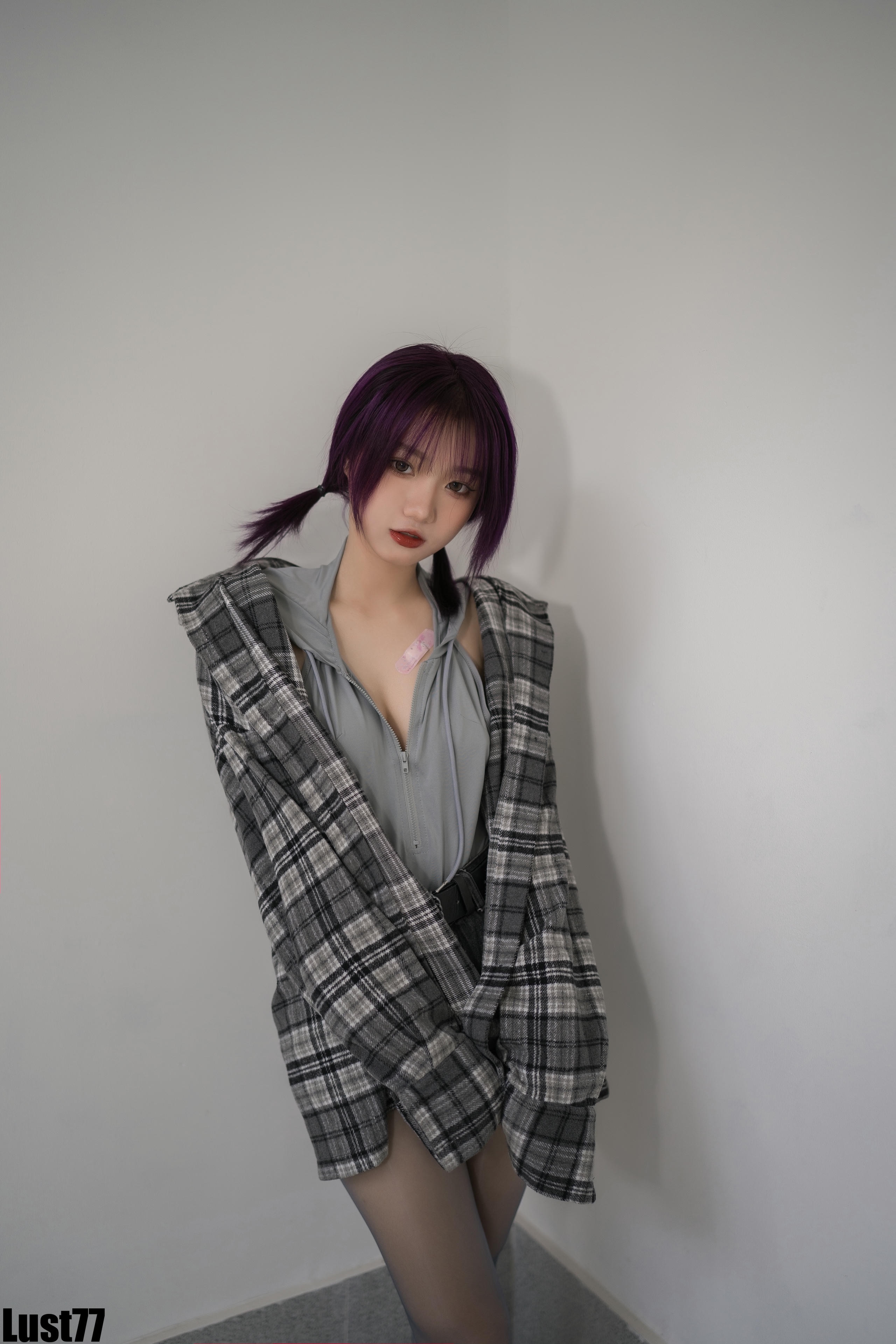 【柒柒不可爱】小灰兔 [71P1V-953MB] - 猫爪