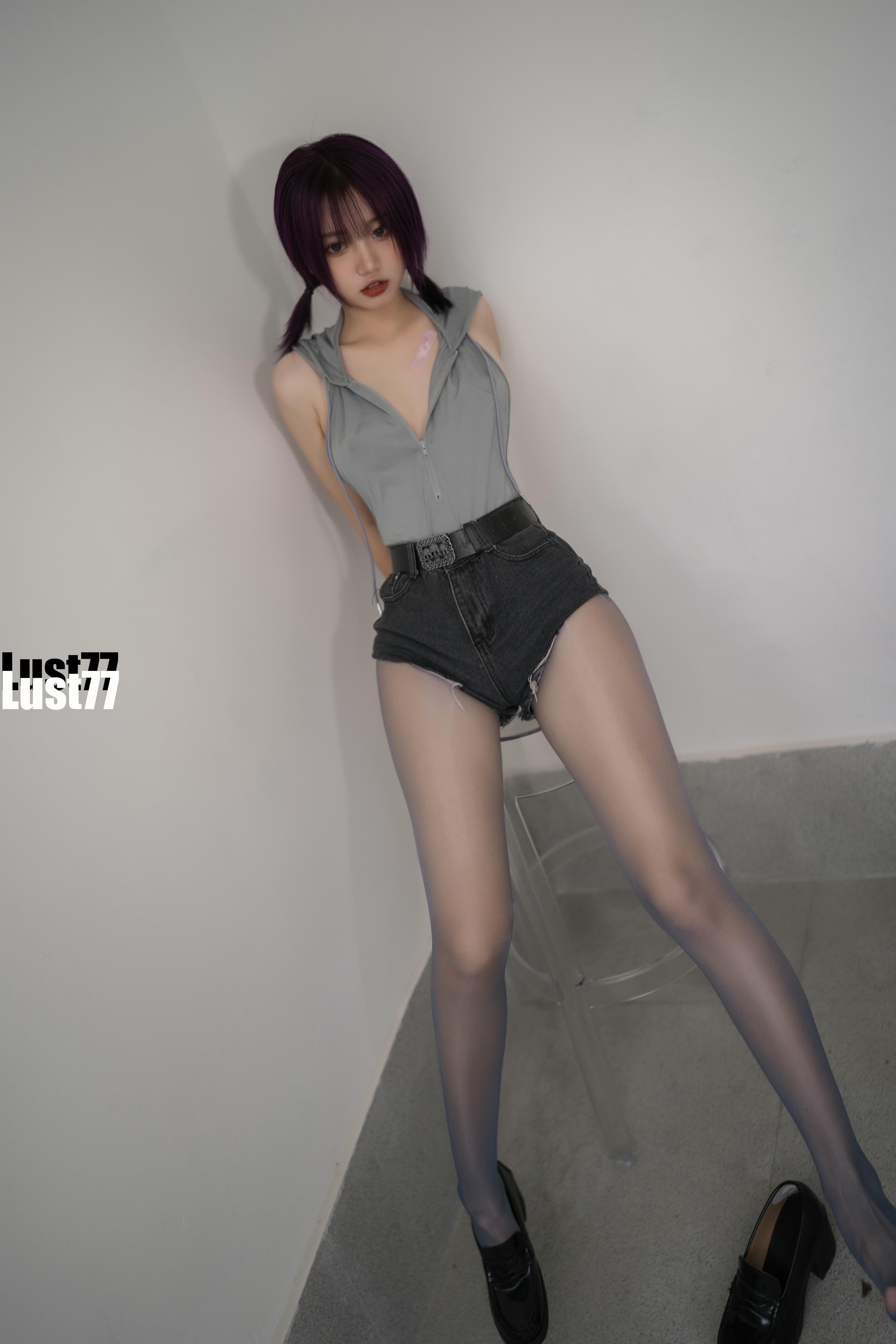 【柒柒不可爱】小灰兔 [71P1V-953MB] - 猫爪