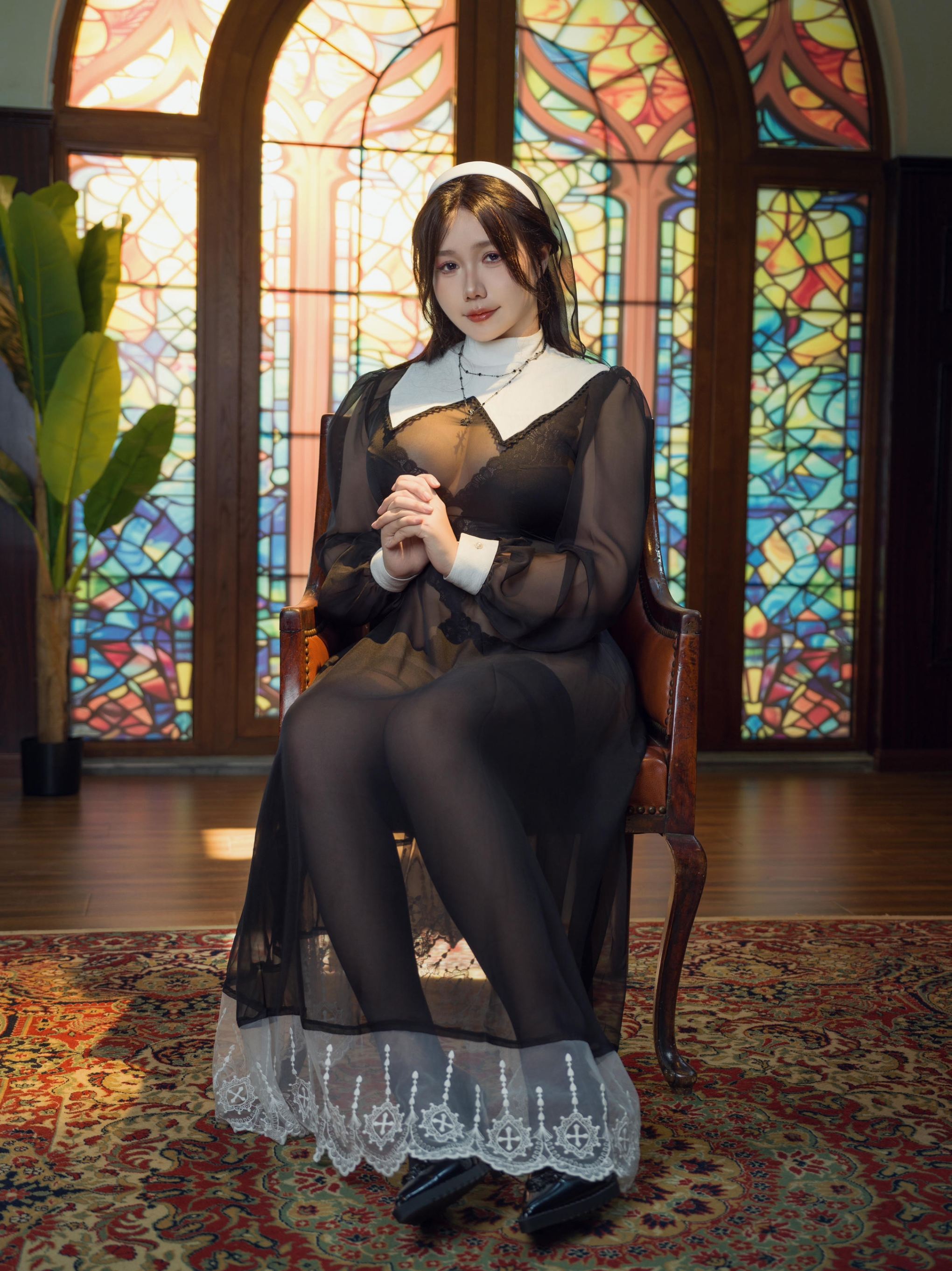 麻花酱-修女 [129P4V-2.01GB] - 柚子肉