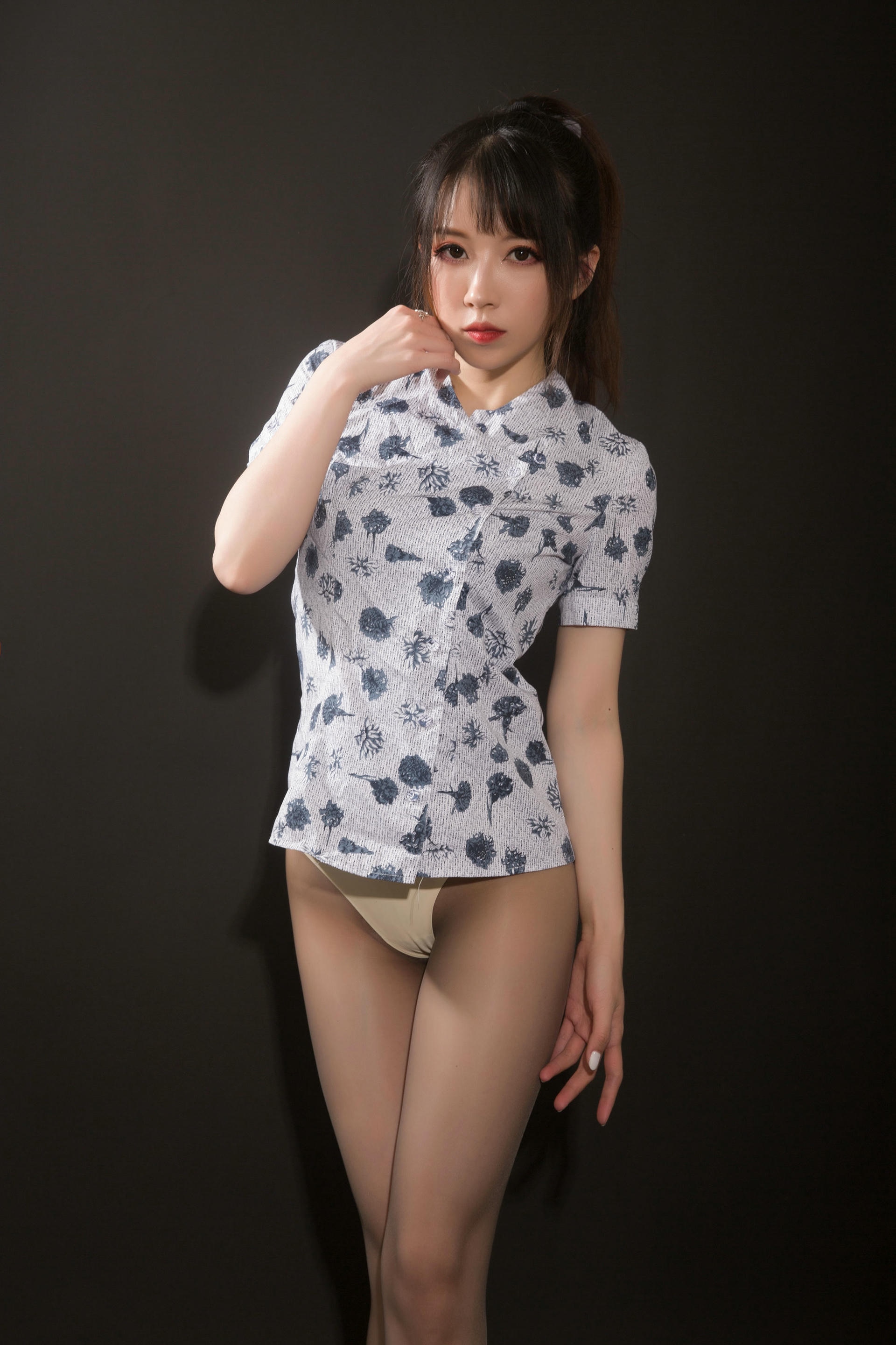 【小女巫露娜】东航棚拍 [21P-30MB] - 猫爪