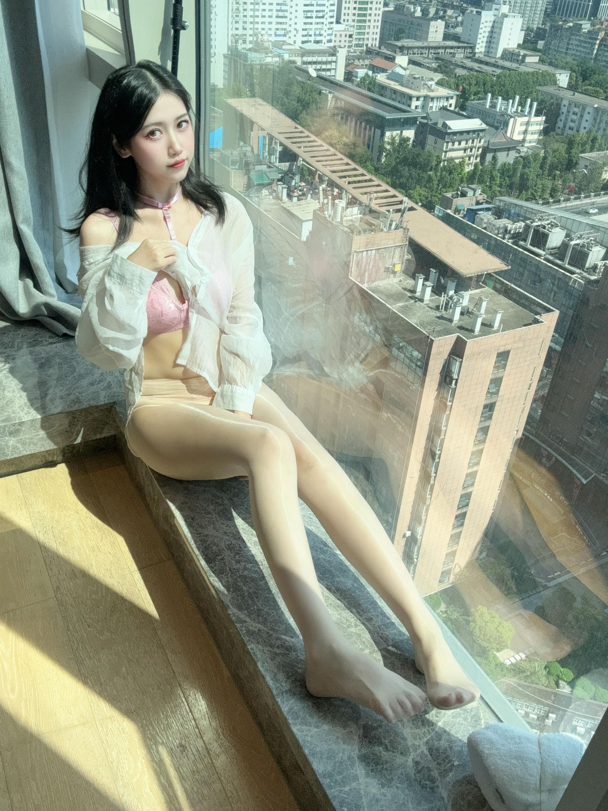 不呆猫-粉色衬衣女友 [66P1V-1.07GB] - 柚子肉