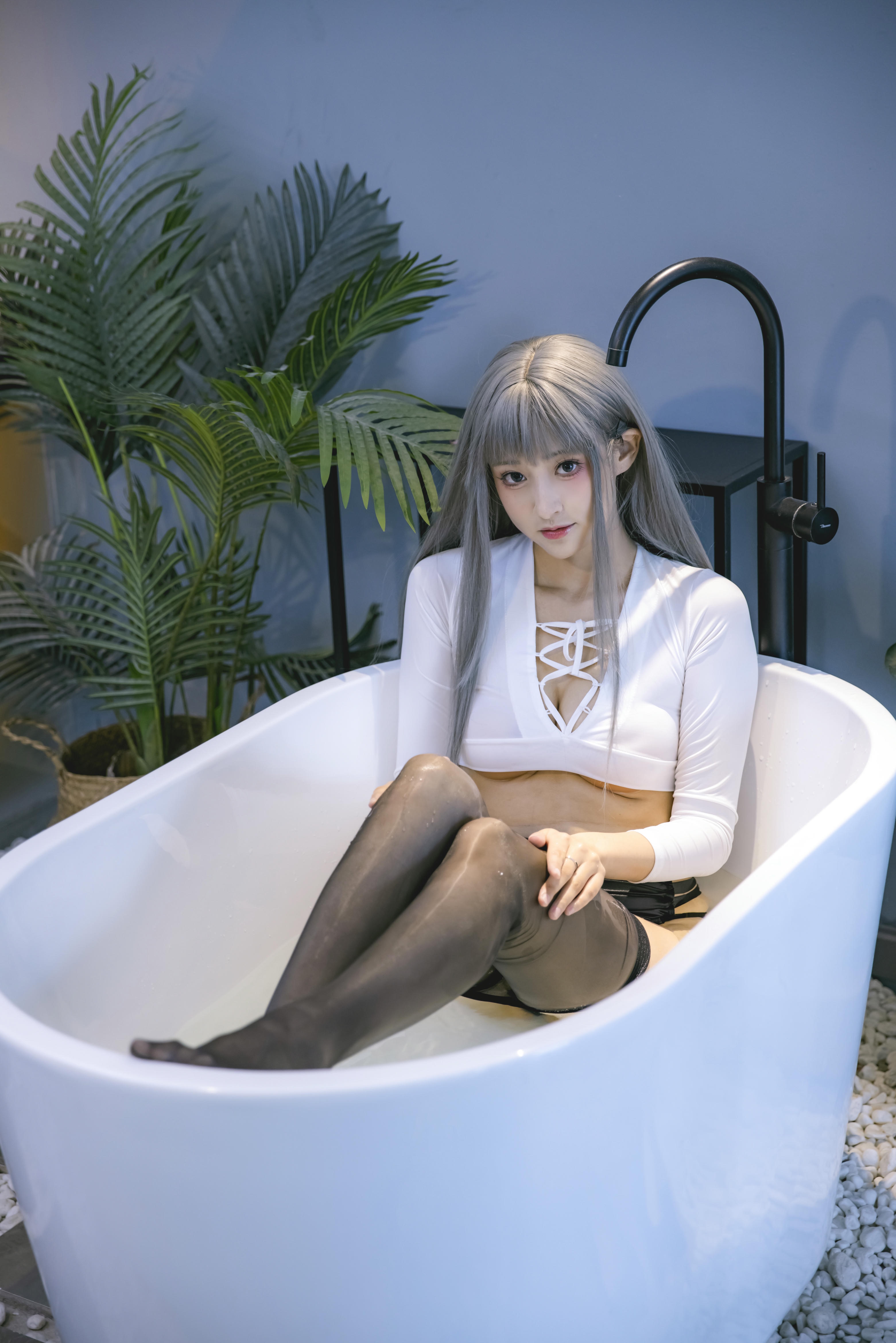 【冬马路纱(Luisa_零纱)】浴缸湿身黑丝 [23P-424MB] - 猫爪