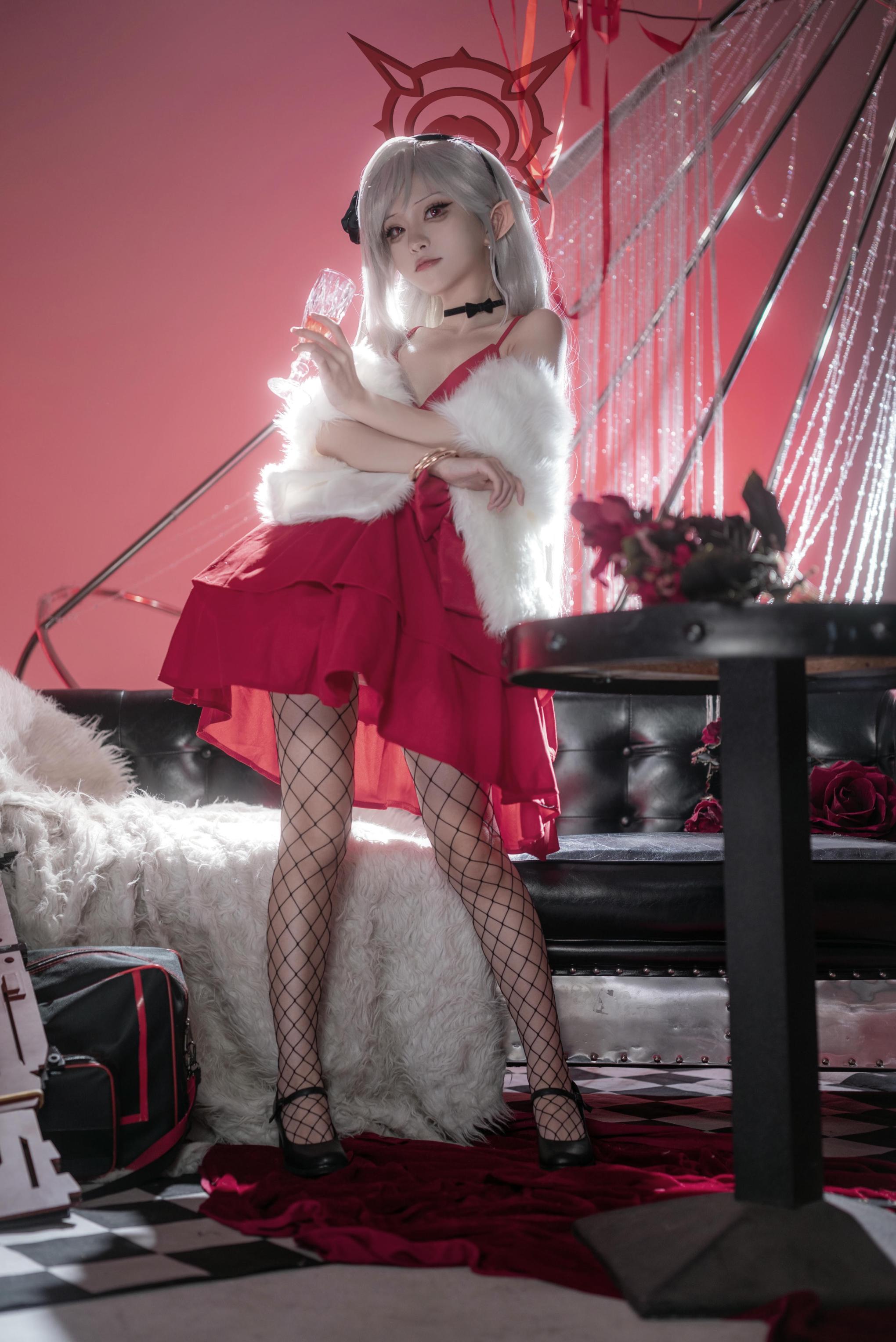 矢量鱼-蔚蓝档案 浅黄睦月原皮 [36P-411MB] - 柚子肉